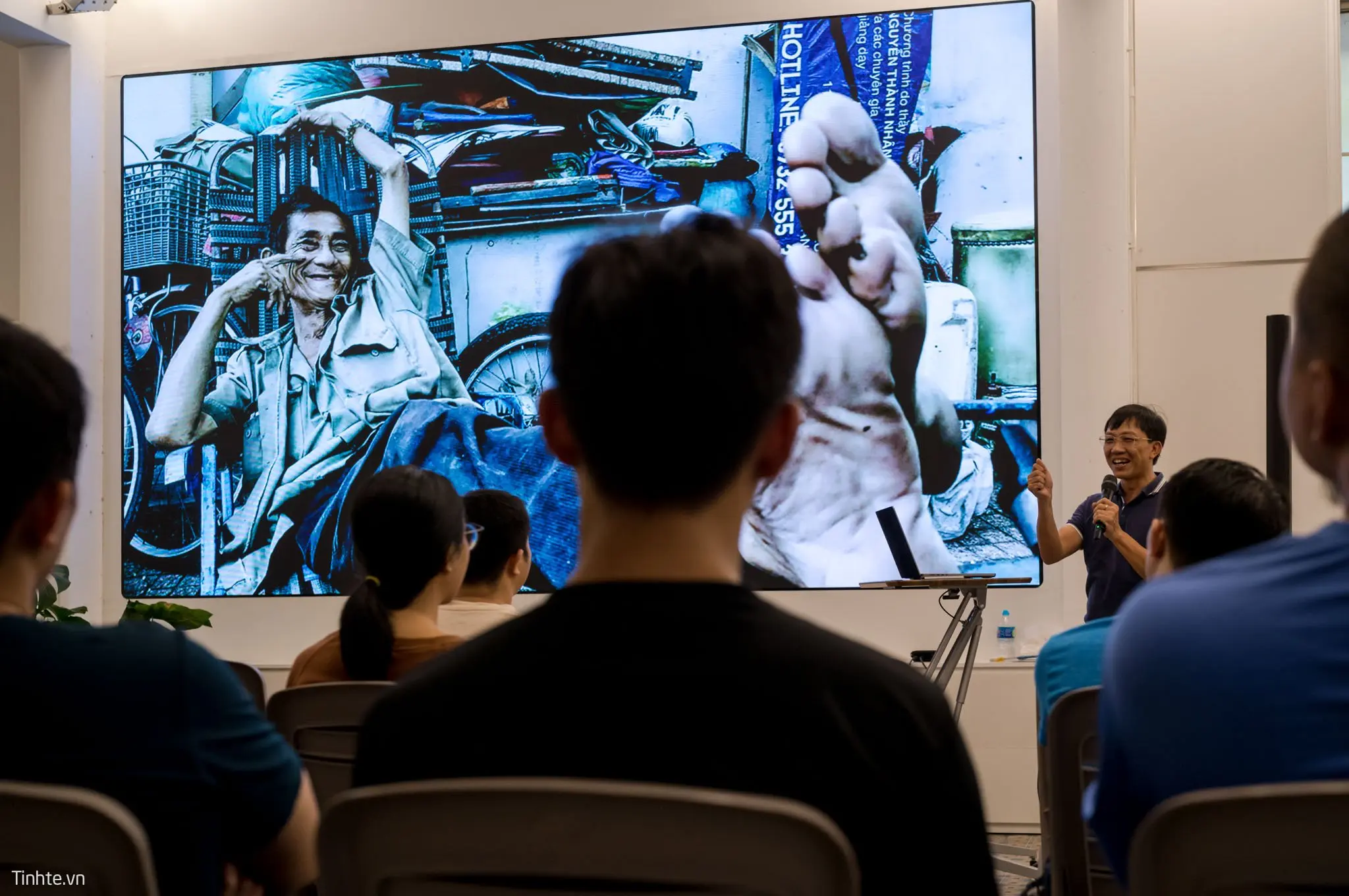 Hình ảnh Offline camera làm chủ thiết bị chụp ảnh với anh @Tuanlionsg - ONTOP.vn